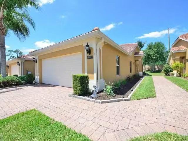 Ranch, Villa Attached NAPLES, FL 15097 Cortona Way