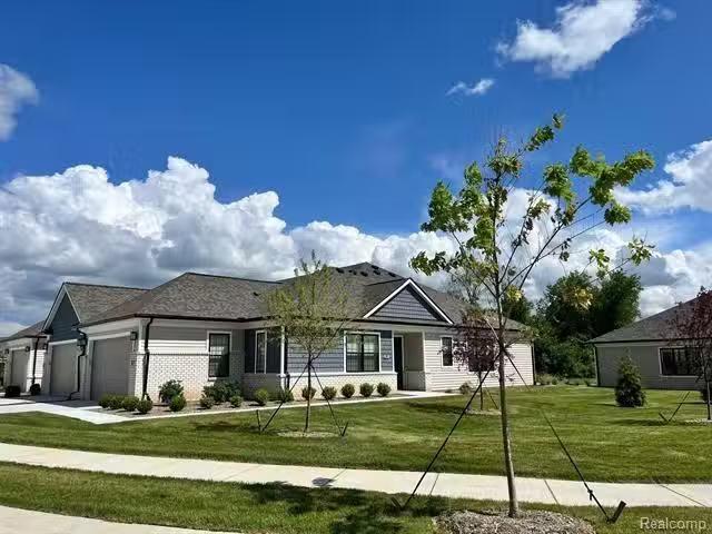 Ranch Brighton, MI 5718 Lakeway Dr