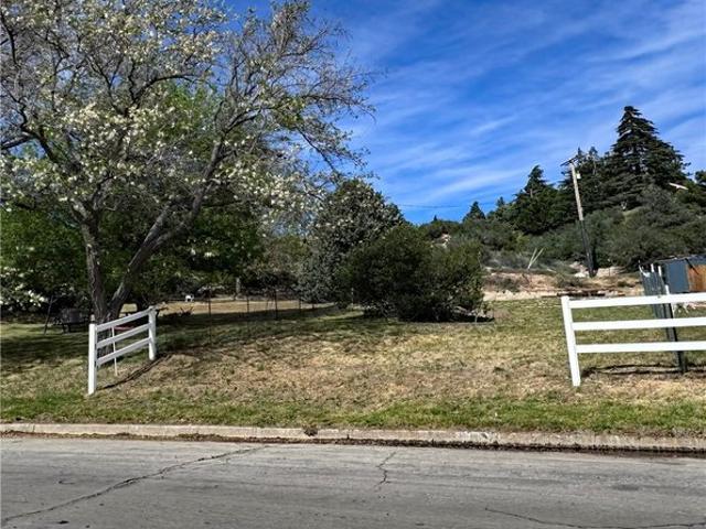 Ranch Club Rd and Kiptree Dr, Lake Elizabeth, CA 93532