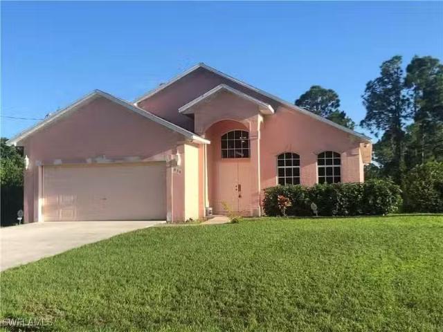Ranch, One Story, Single Family Residence LEHIGH ACRES, FL.