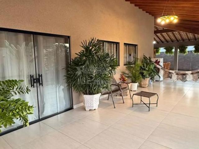 Rancho em Fronteira Na Beira do Rio Grande
