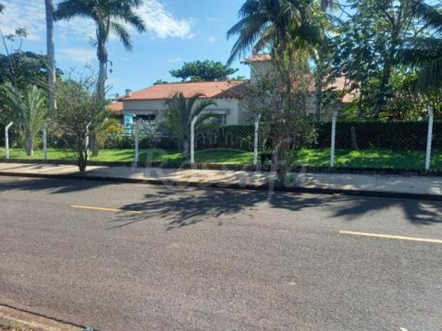 Rancho em Rubinéia/SP