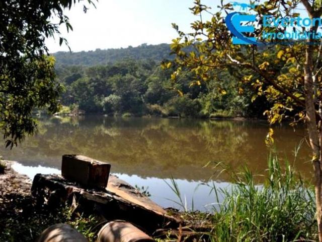 Rancho em Uberlândia MG na Represa de Miranda