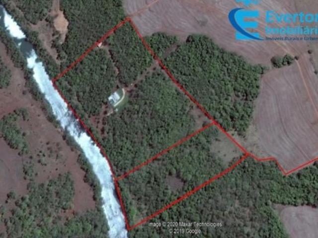 Rancho em Uberlândia MG  próximo Rio Tijuco