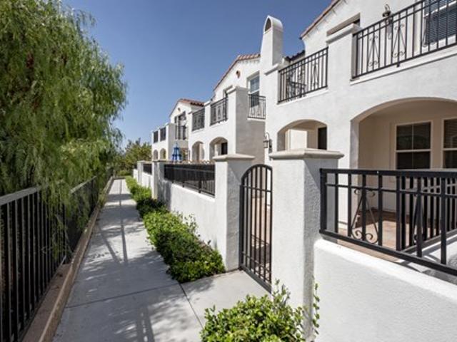 Rancho Serrano Townhomes 3 Bed / 2.5 Bath Townhomes
