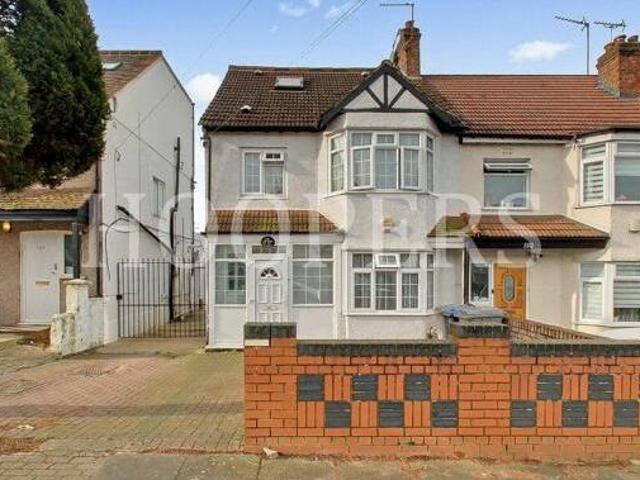 Randall Avenue, London, 4 Bedroom End