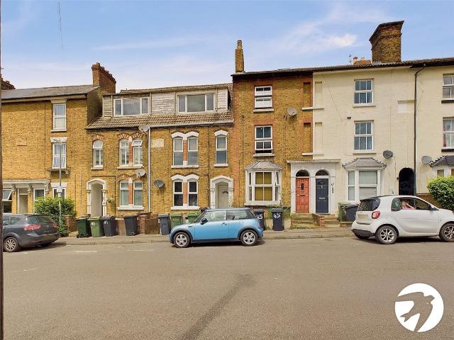 Randall Street, Maidstone, Kent ME14, 2 bed flat to rent, £1,300 pcm | PrimeLocation