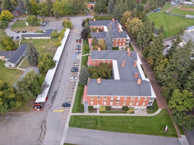 Randolph Arms 1 Bedroom Apartment for Rent at 3915 W Randolph Rd, Spokane, WA 99224 West Spokane