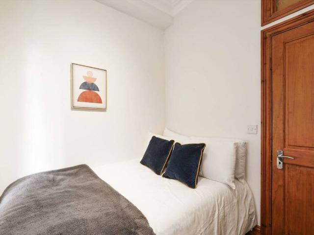 Randolph Avenue, London W9, Room to rent, £1,500 pcm | PrimeLocation