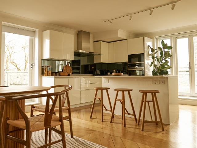 Randolph Avenue, Little Venice, London W9, 4 bed flat to rent, £25,000 pcm | PrimeLocation