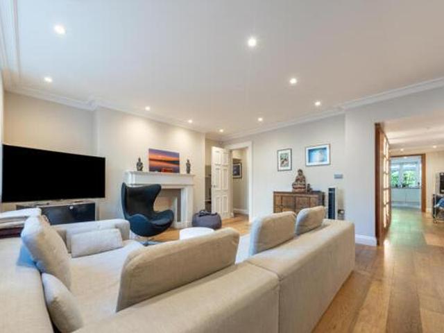 Randolph Avenue, Maida Vale, 3 Bedroom Apartment