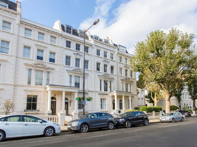 Randolph Avenue, Maida Vale W9 2 bed flat to rent £3,650 pcm £842 pw