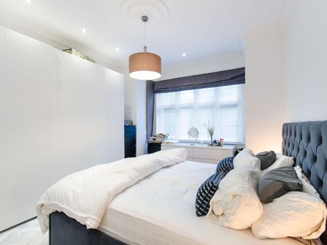 Randolph Avenue, Maida Vale, London W9, 2 bed flat to rent, £3,500 pcm | PrimeLocation