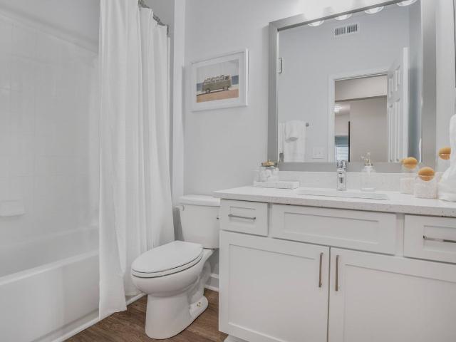 Randolph Perimeter 2 Bedroom Apartment for Rent at 7150 W Peachtree Dunwoody Rd, Sandy Springs, GA 30328