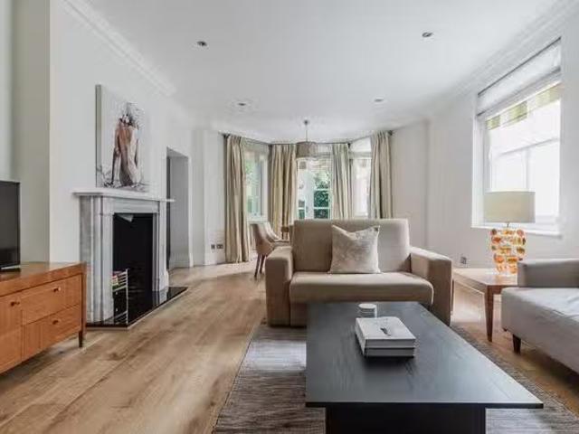Randolph Road, Little Venice 2 Bedroom 2 Bath
