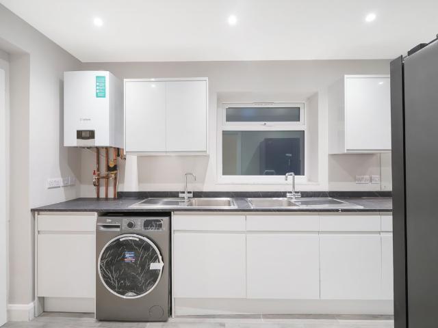Ranelagh Road, Southall UB1, 4 bed semi detached house to rent, £3,000 pcm | PrimeLocation