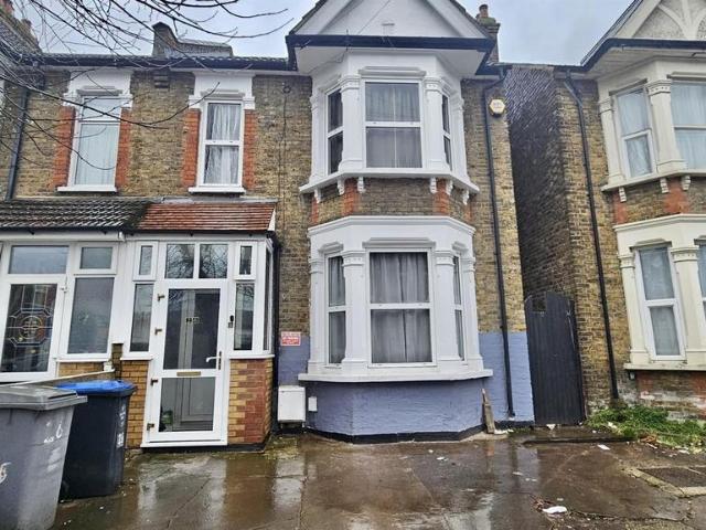 Ranelagh Road, Wembley 5 bed semi detached house to rent £3,400 pcm £785 pw