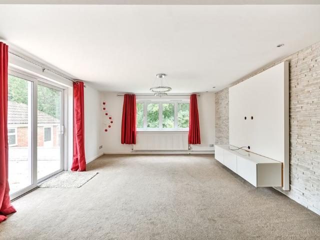 Rangewood Avenue, Reading, RG30 3NN