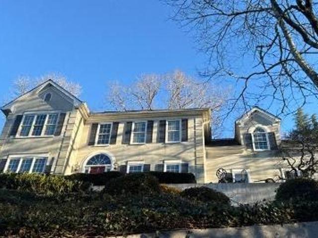 Rangewood Dr NE