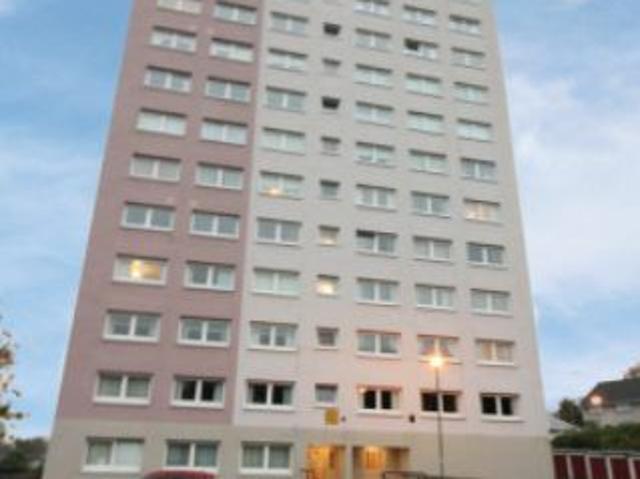 Rankin Court, Central, Greenock PA16, 2 bed flat to rent, £750 pcm | PrimeLocation