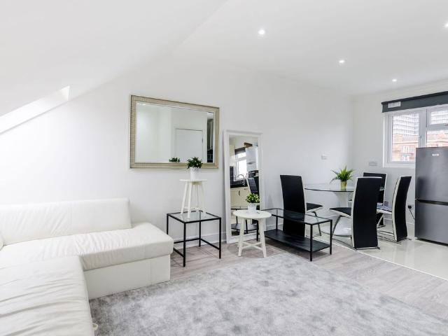 Rannoch Road, Crabtree Estate, London W6, 3 bed flat to rent, £5,700 pcm | PrimeLocation