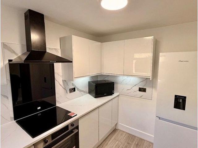 Ranscombe Close, Rochester ME2, 2 bed flat to rent, £1,370 pcm | PrimeLocation