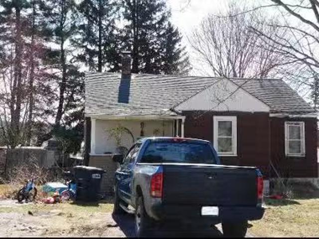 Ransom St