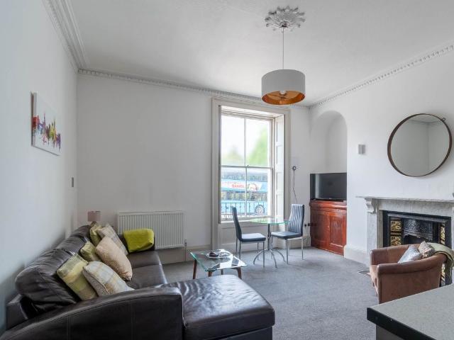 Raby Place, Bathwick Hill BA2, 1 bed flat to rent, £1,600 pcm | PrimeLocation