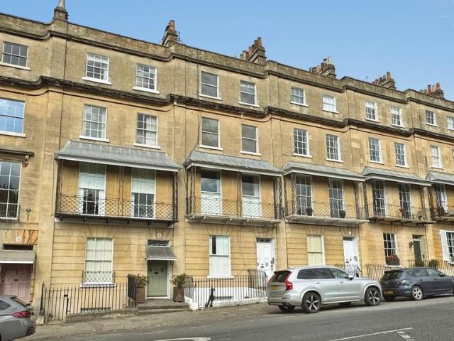 Raby Place, Bath 3 bed maisonette to rent £2,000 pcm £462 pw