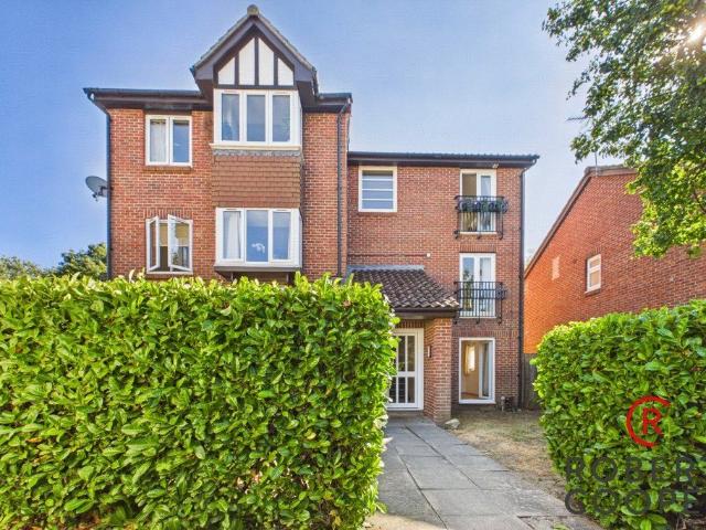 Rabournmead Drive, Northolt UB5, 1 bed flat to rent, £1,350 pcm | PrimeLocation