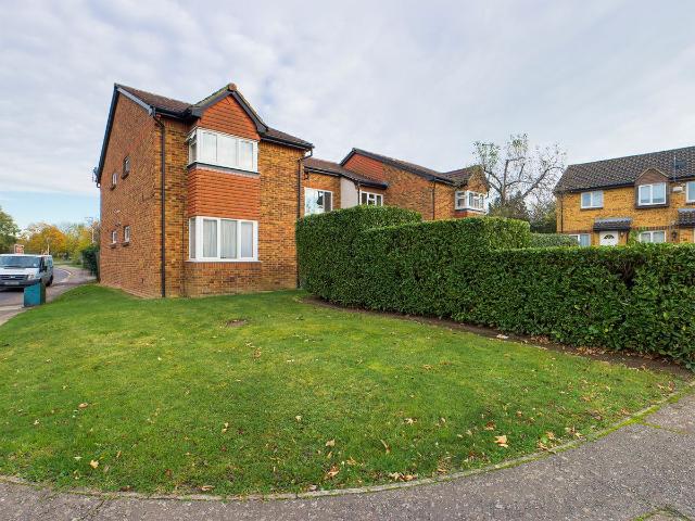 Rabournmead Drive, Northolt UB5, Studio to rent, £1,100 pcm | PrimeLocation