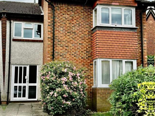 Rabournmead Drive, Northolt UB5, Studio to rent, £1,200 pcm | PrimeLocation