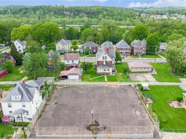 Race St, Connellsville, PA 15425