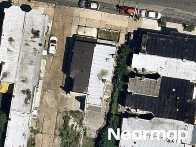 Race St