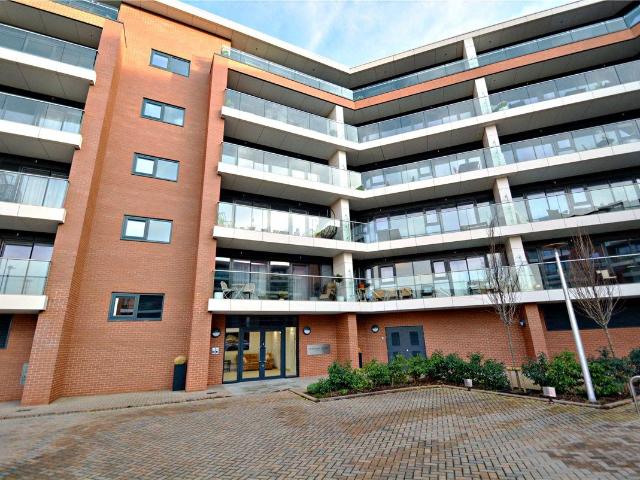Racecourse Road, Newbury, Berkshire RG14, 1 bed flat to rent, £1,150 pcm | PrimeLocation