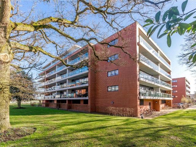 Racecourse Road, Newbury RG14, 1 bed flat to rent, £1,150 pcm | PrimeLocation