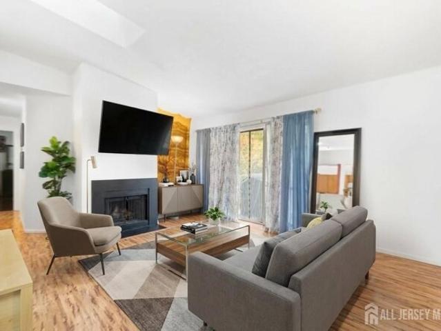 Rachel Ct, Franklin, Condo For Sale