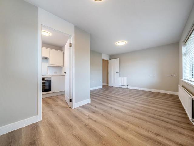 Racks Court, Guildford GU1 1 bed apartment to rent £1,600 pcm £369 pw
