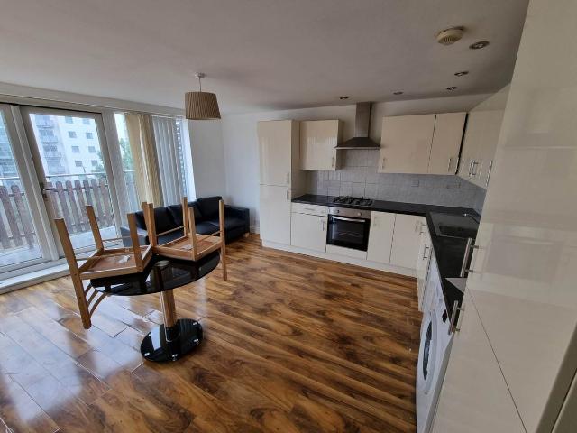 Radalco House, Hounslow TW3, 2 bed flat to rent, £2,050 pcm | PrimeLocation