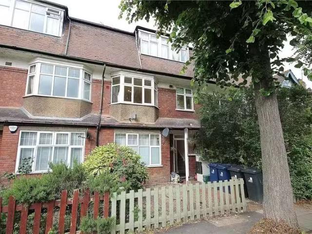 Radbourne Avenue, Ealing, W5 4XD