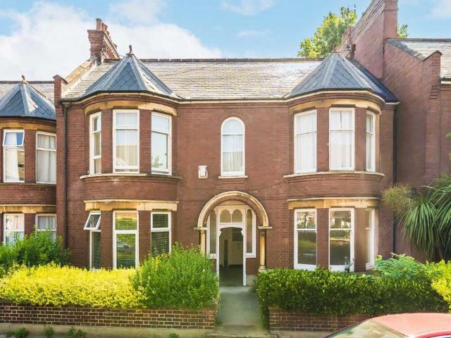 Radbourne Road, London SW12 1 bed flat to rent £2,000 pcm £462 pw