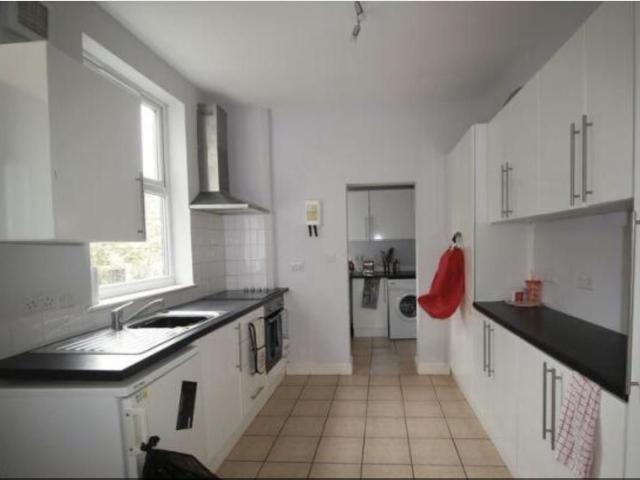 Radcliffe Road, West Bridgford NG2, Room to rent, £400 pcm | PrimeLocation