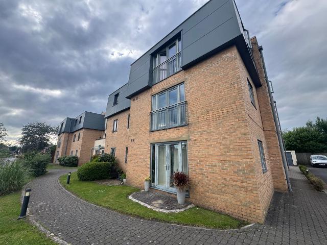 Radcliffe Road, Bolton BL3, 2 bed flat to rent, £895 pcm | PrimeLocation