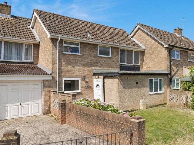 Radcliffe Way, Northolt UB5, Studio to rent, £998 pcm | PrimeLocation