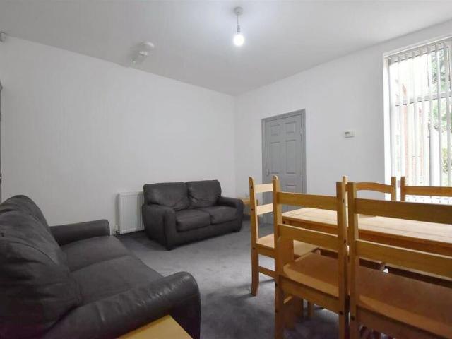 Raddlebarn Road, Birmingham, B29