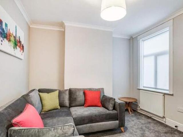Raddlebarn Road, Selly Oak, 4 Bedroom Flat
