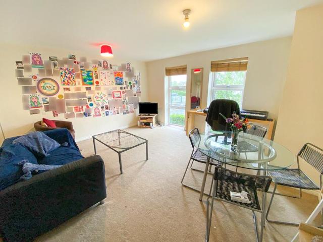 Radford Nottingham NG7 2 bed apartment to rent £1,040 pcm £240 pw
