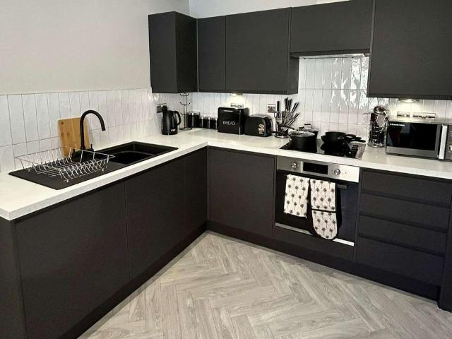 Radford Boulevard Room 2
