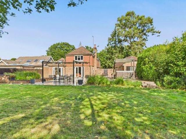 Radford Road, Tinsley Green, 4 Bedroom Detached