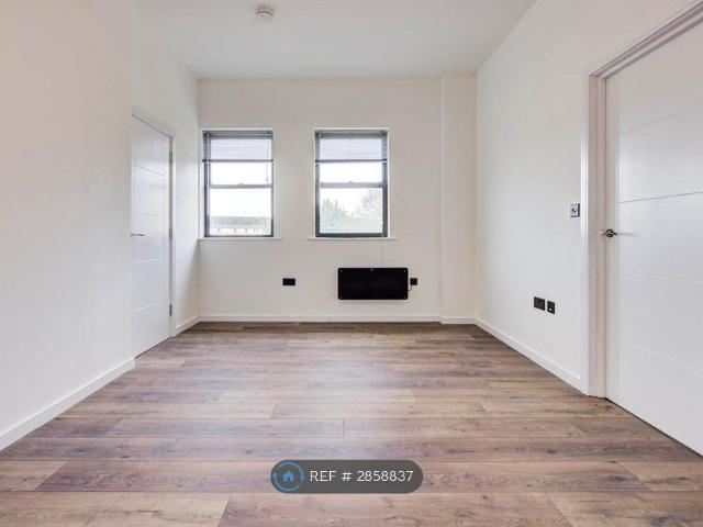 Radio House, Chelmsford CM1, 1 bed flat to rent, £1,200 pcm | PrimeLocation